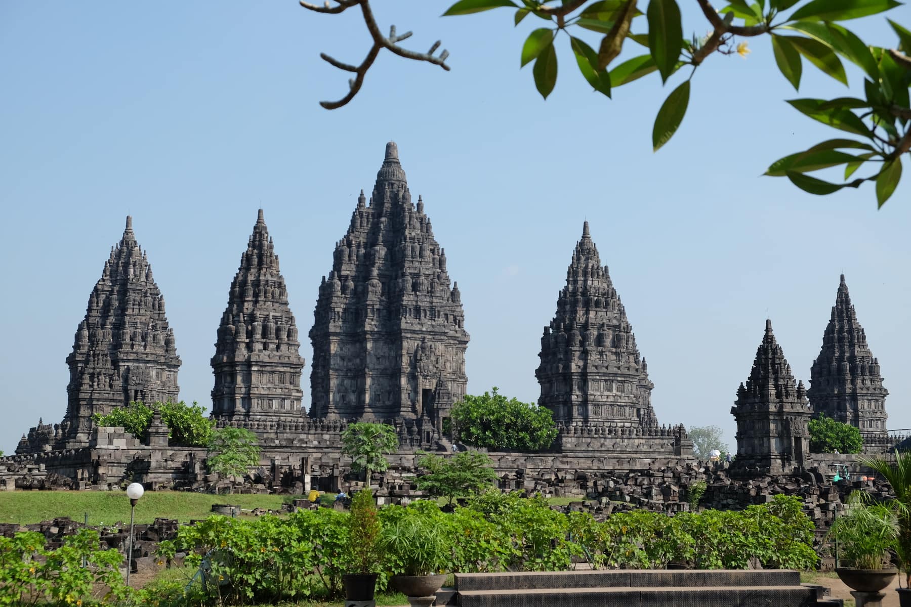 Der Hindutempel von Prambanan - Green Tiger Travel